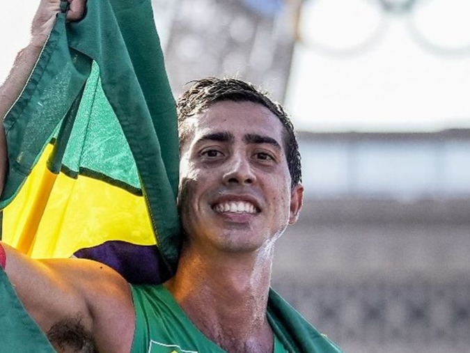 Quem é Caio Bonfim?